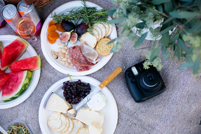 7 Steps for Planning the Perfect Picnic